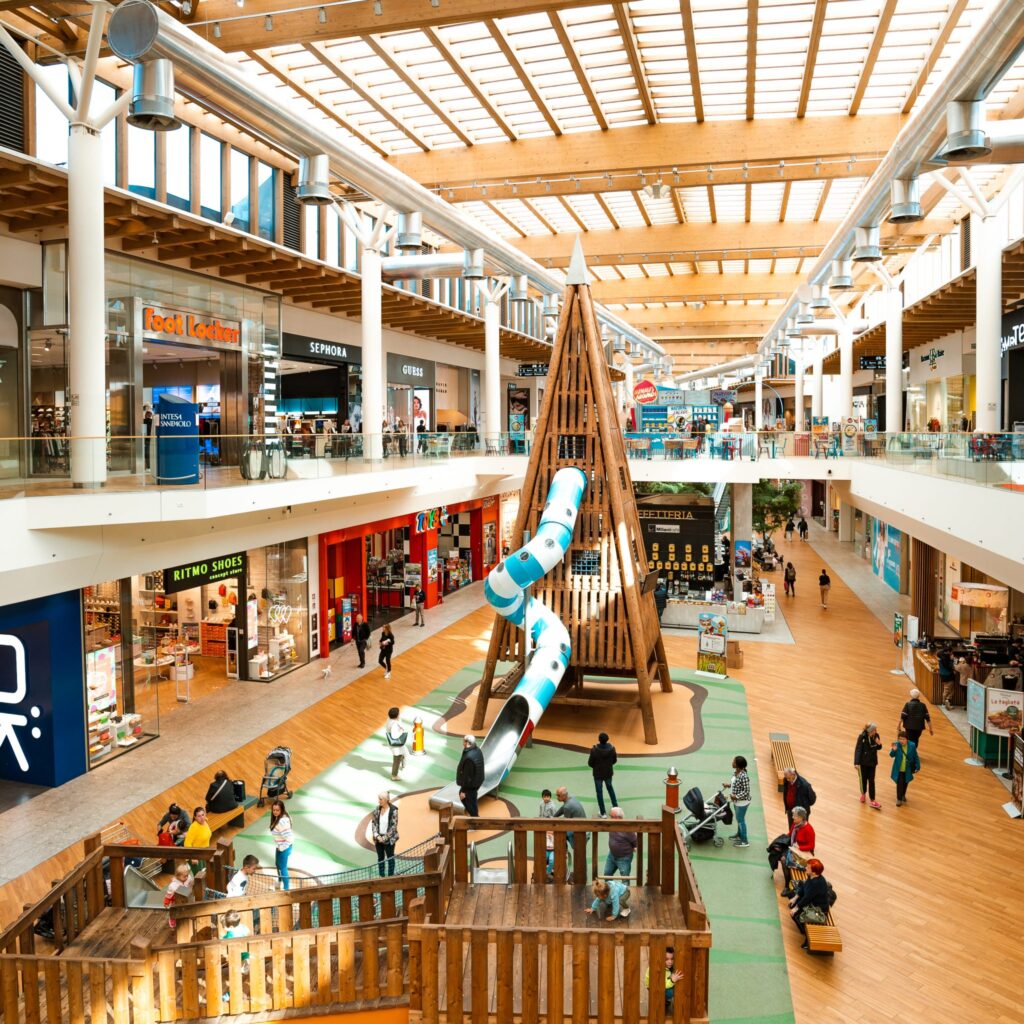 Bergamo Airport Shopping Transfer – Top Outlets & Private Taxi